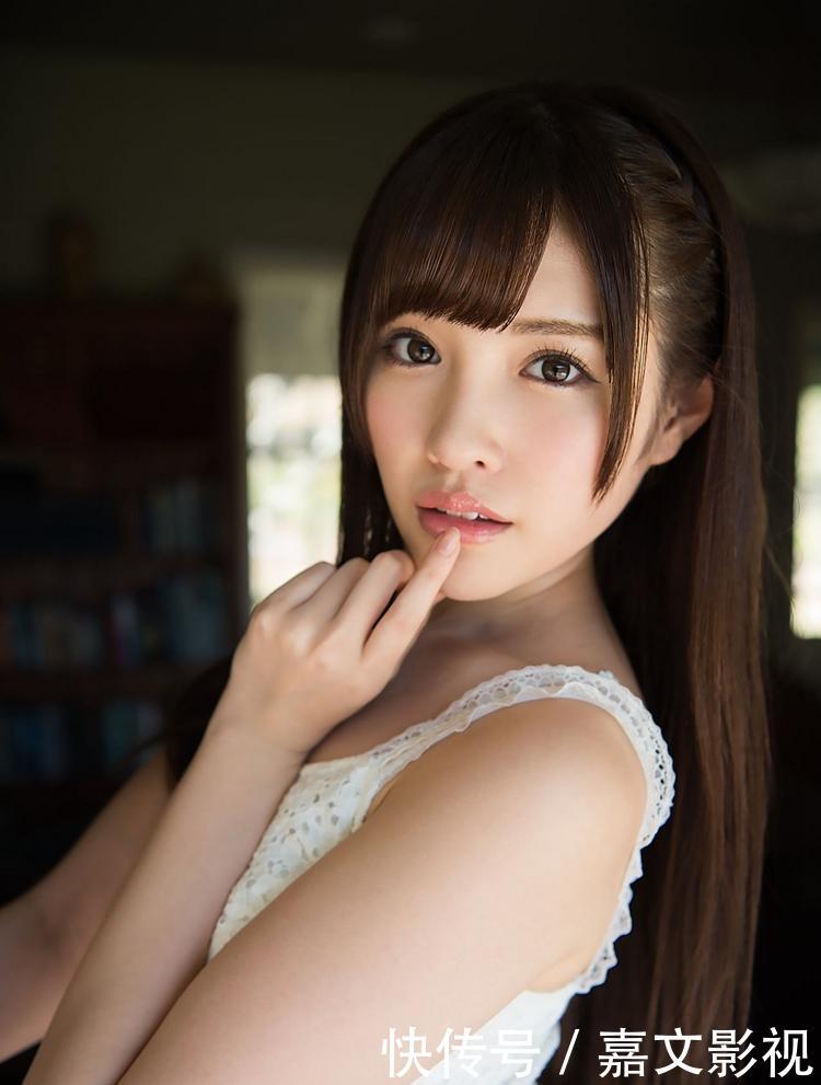 每日美图,日本美女,桥本有菜户外写真,委屈的样子令人动容!系列二 【快资讯】